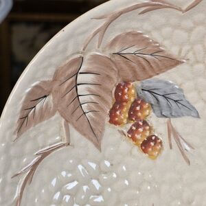 Wade | Accents | Vintage Wade Bramble England Pottery 7 Embossed Berry ...